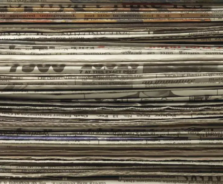 Easy DIY Newspaper Crafts – Craftwhack