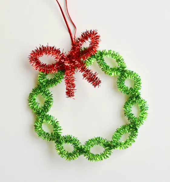 Deck the Halls with the 8 Best Pipe Cleaner Christmas Crafts! – Craftwhack